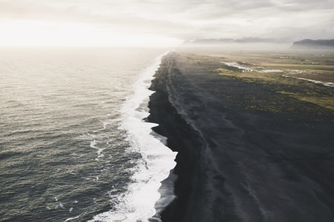 Soundscape: Distant ocean roar
