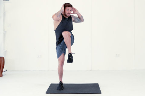 Tutorial: Standing elbow-to-knee crunch