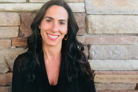 Alexis Naim is on a mission to return our minds to the here and now